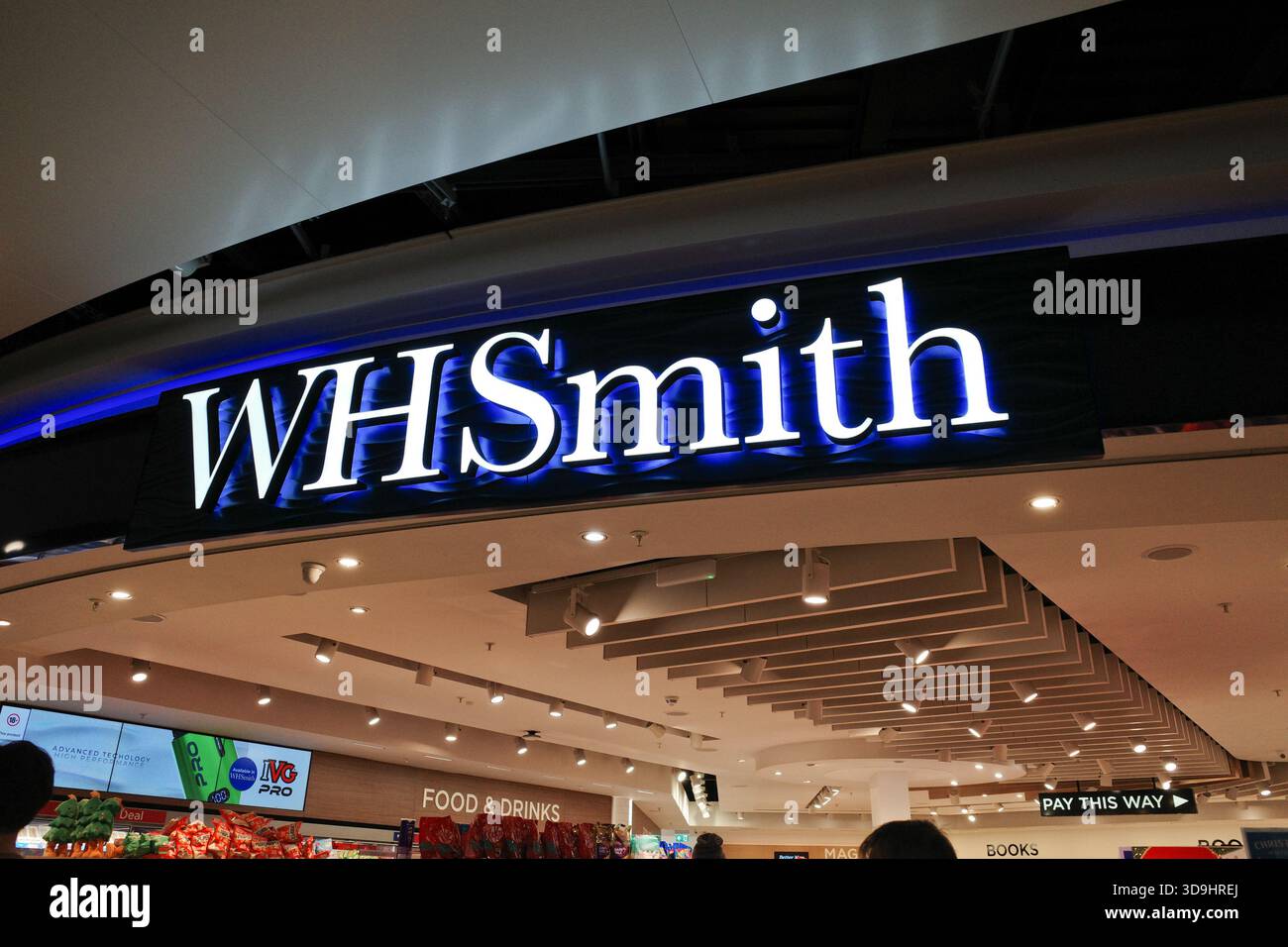 WHSmith (WH Smith) storefront and signage at Heathrow Airport in London ...