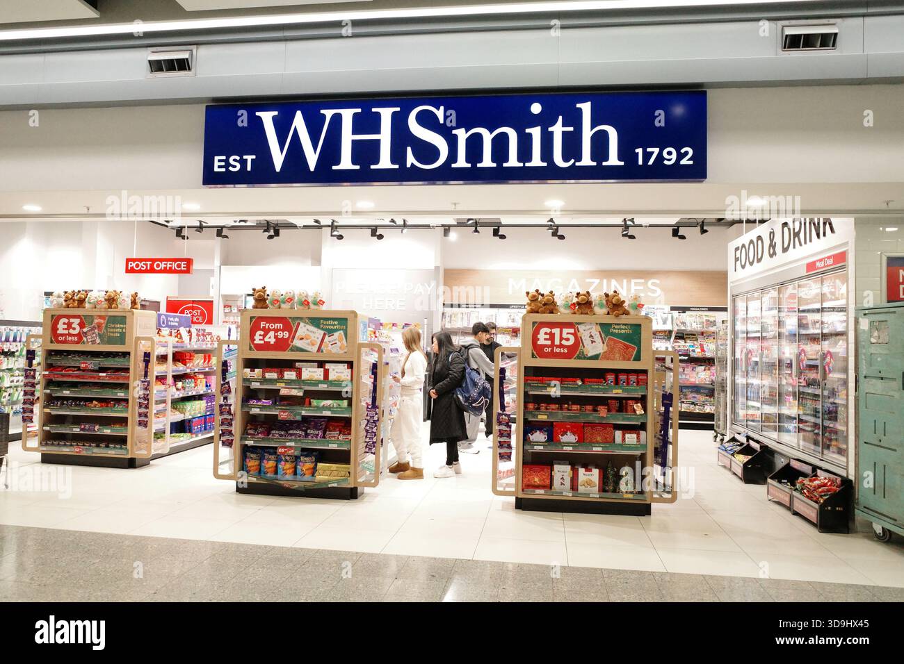 WHSmith (WH Smith) storefront and signage at Heathrow Airport in London ...