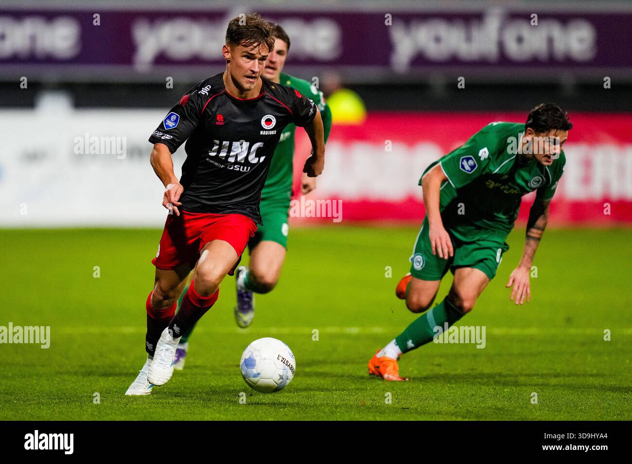 Rotterdam - Noah Naujoks of SBV Excelsior Rotterdam during the ...