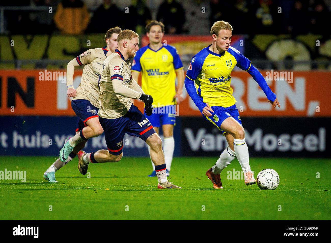 WAALWIJK , 05-12-2025 , Mandemakers Stadion , Season 2025 / 2026 , Dutch Keuken Kampioen Divisie ...
