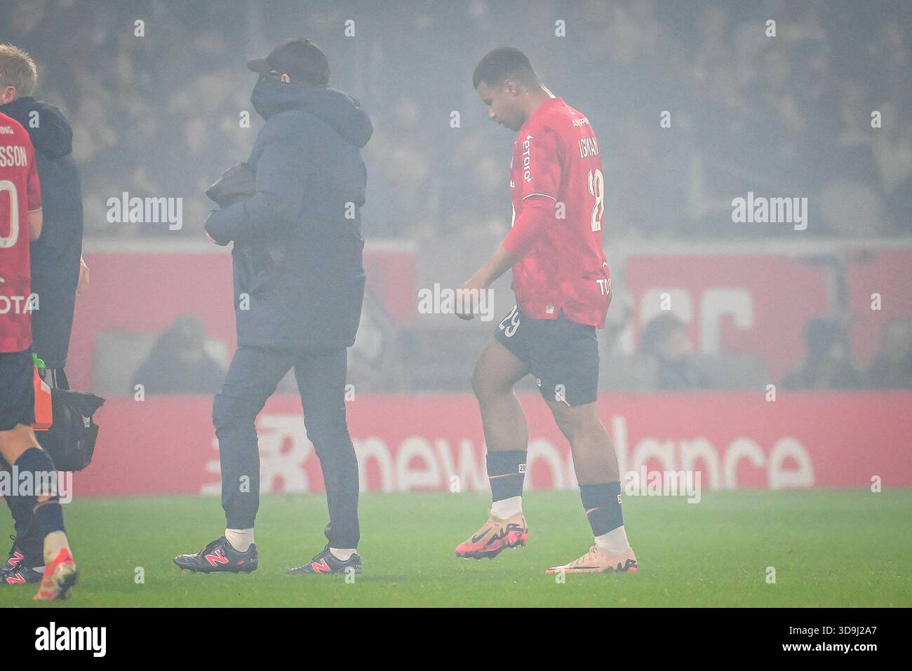 Hamza IGAMANE of Lille looks injured during the French championship ...