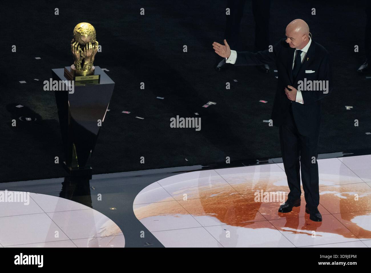 FIFA President Gianni Infantino presents Peace Prize to President ...