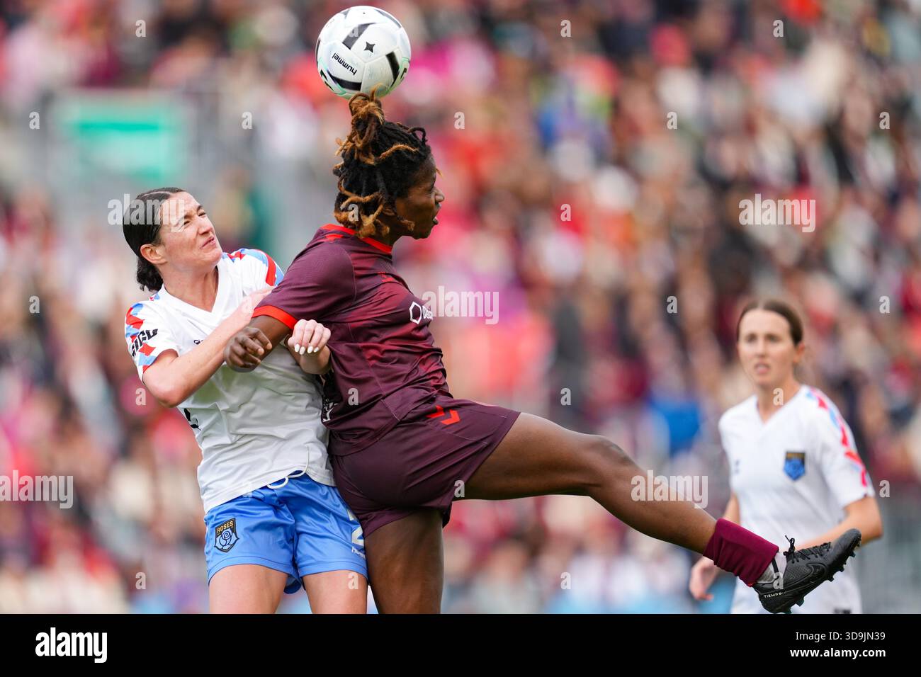 Montreal Roses FC Defender Lucy Cappadona (left) and AFC Toronto ...