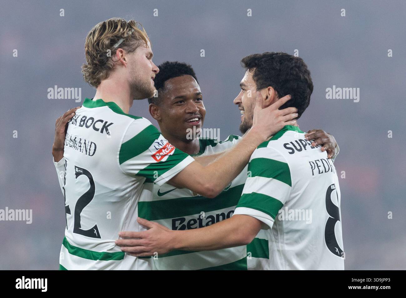 December 5, 2025, Lisbon, Lisbon, Portugal: Sporting midfielder from ...