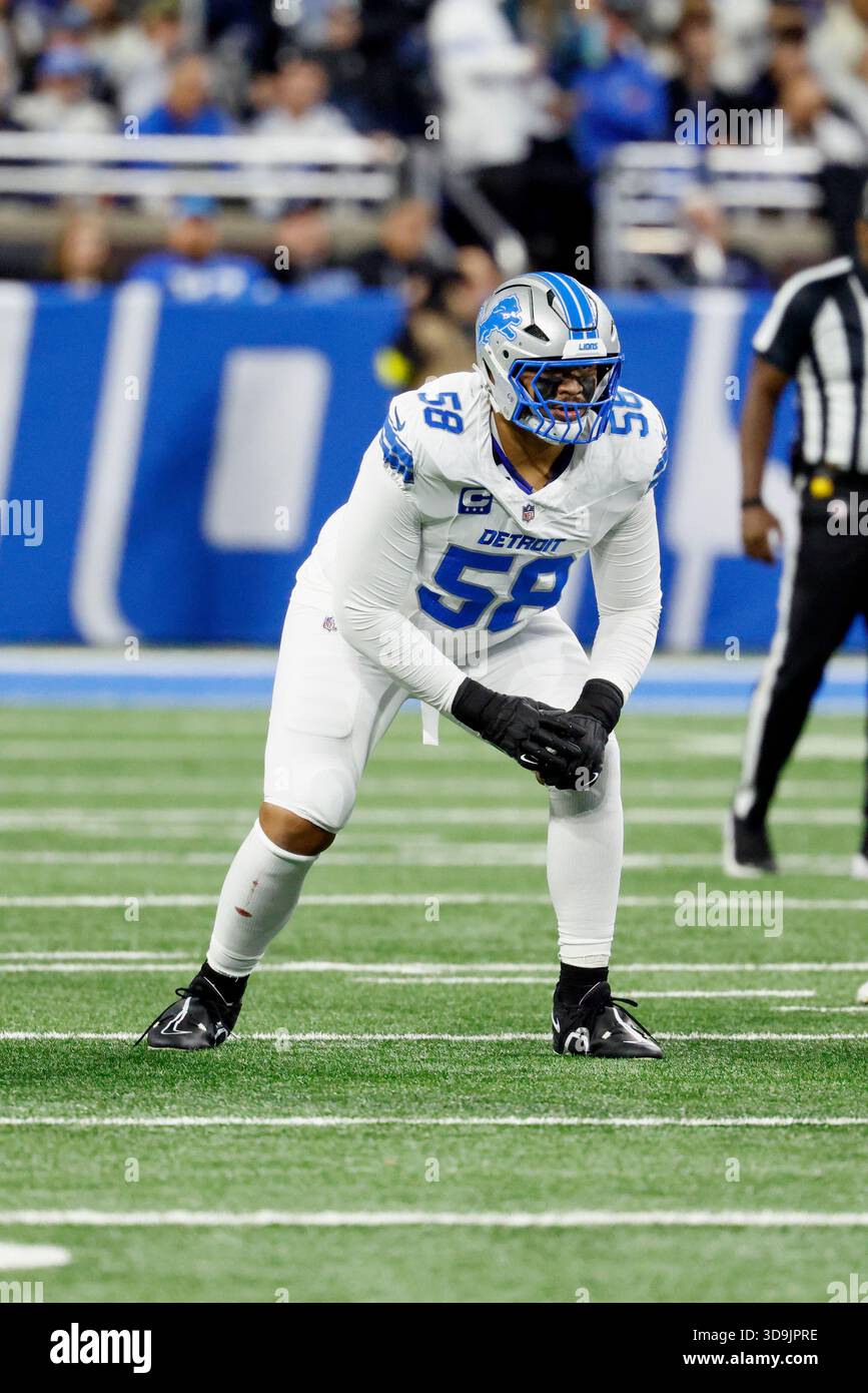 Detroit Lions offensive tackle Penei Sewell (58) gets set on offense ...