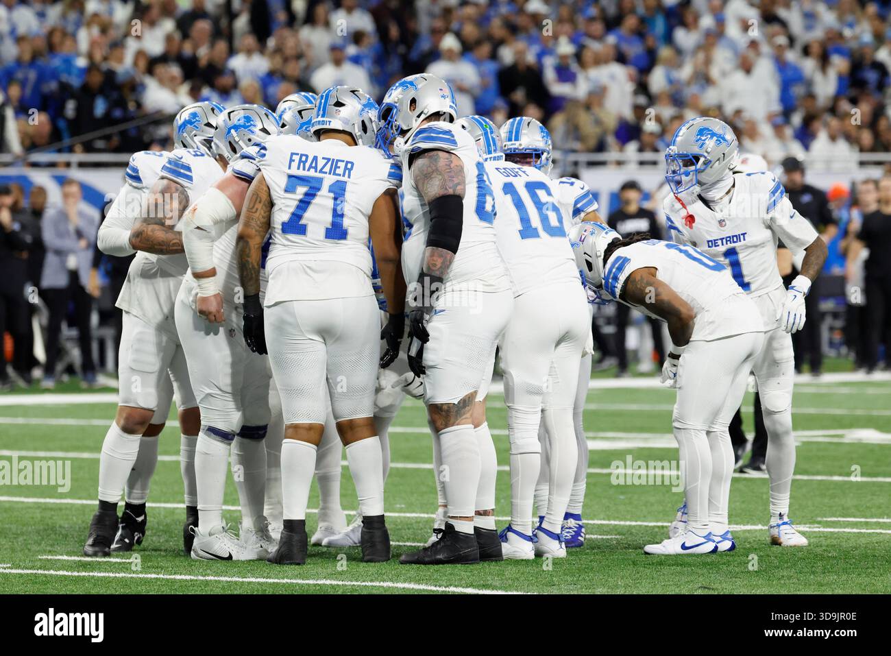 Detroit Lions quarterback Jared Goff (16) huddle up on offense against ...