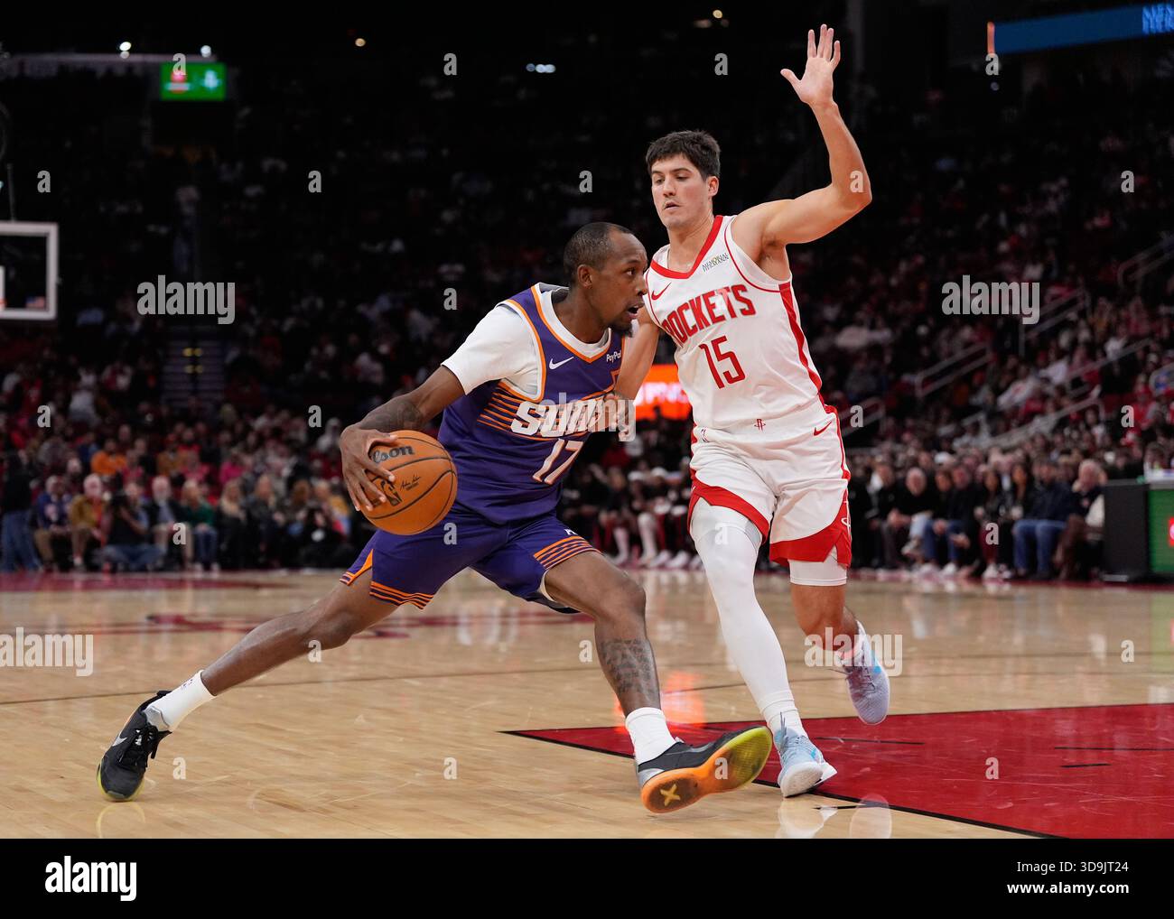 Phoenix Suns guard Jamaree Bouyea (17) controls the ball against ...