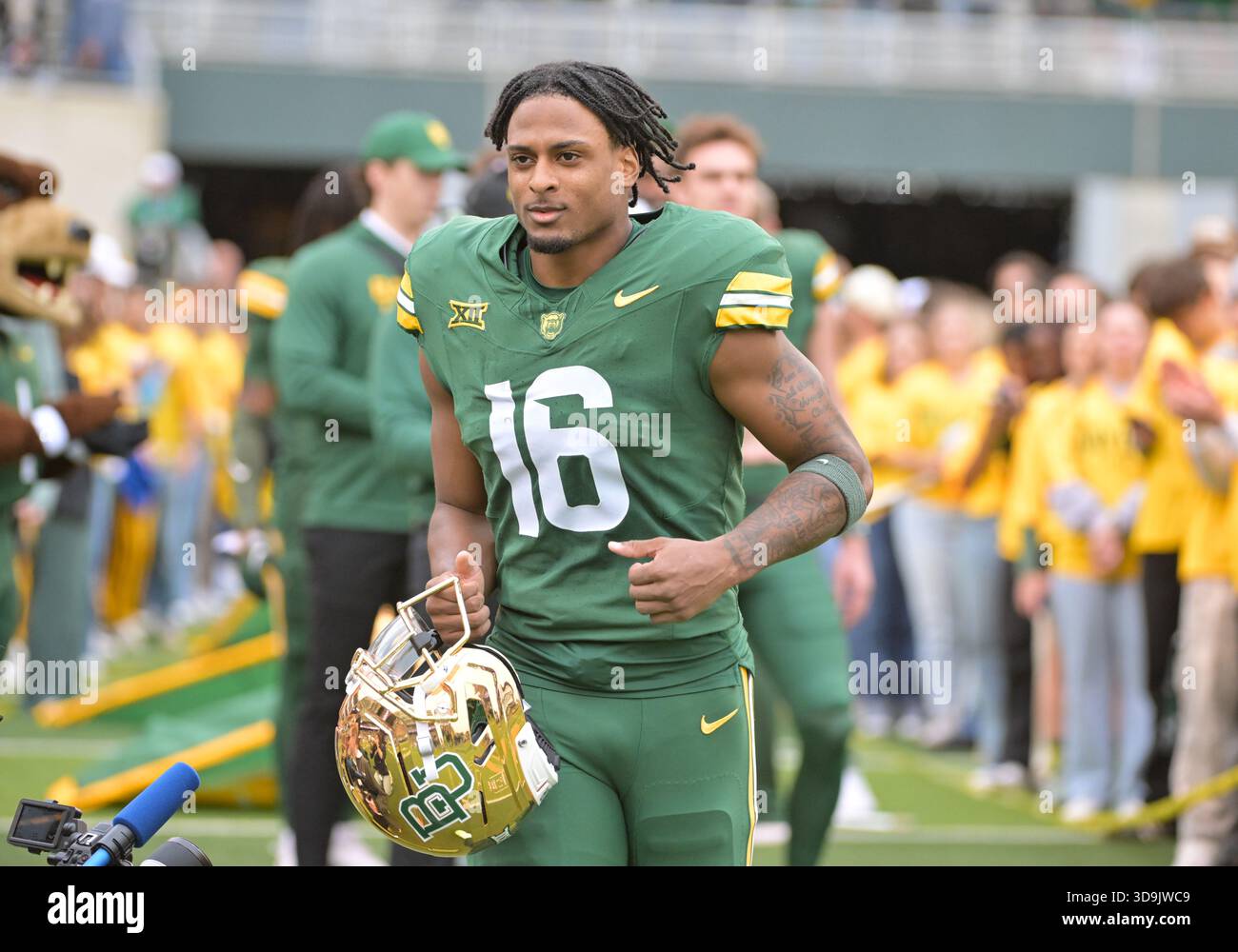 November 29, 2025 Baylor Bears wide receiver Kobe Prentice (16) jogs ...