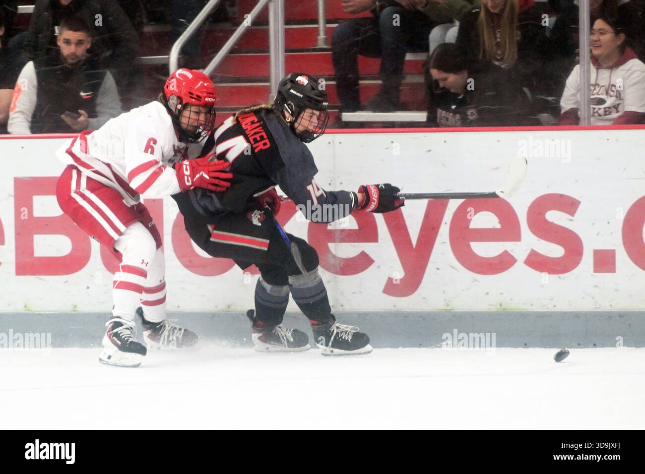 December 5, 2025: Ohio State Buckeyes defenseman Mira JungÃ¥ker (14 ...