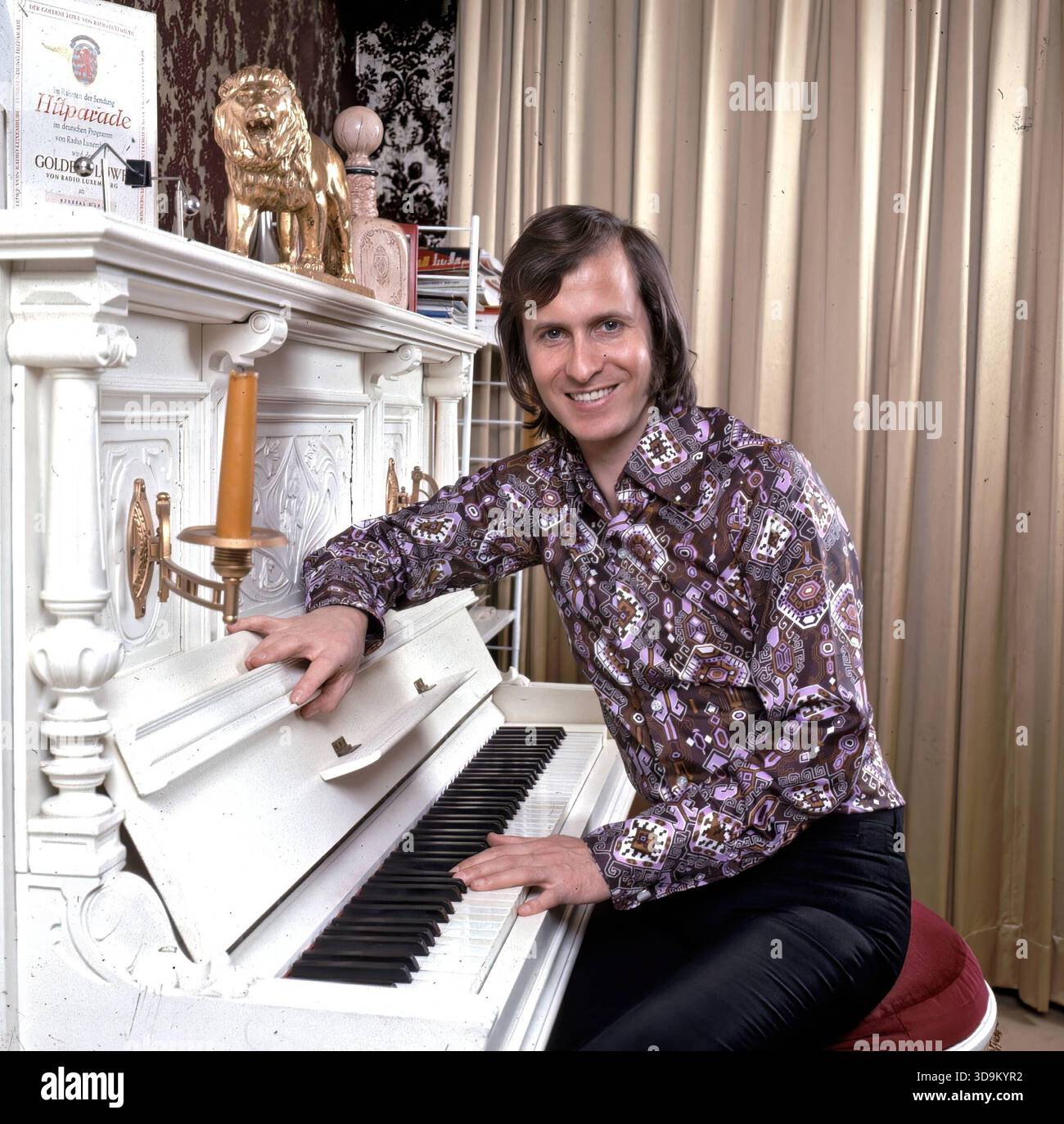 ARCHIV: Michael Holm Sänger Michael Holm , 70er Jahre ARCHIVAUFNAHME ...
