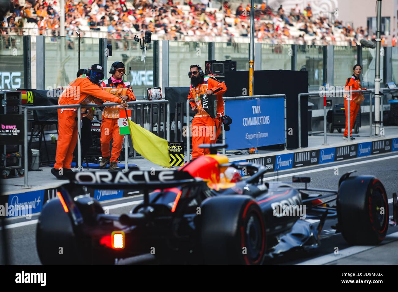 marshall, commissaire de piste, marshal, marshalls, marshals pitlane ...