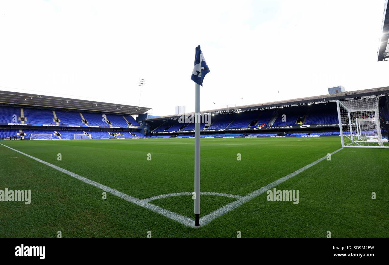General view of the stadium before the Sky Bet Championship match at ...