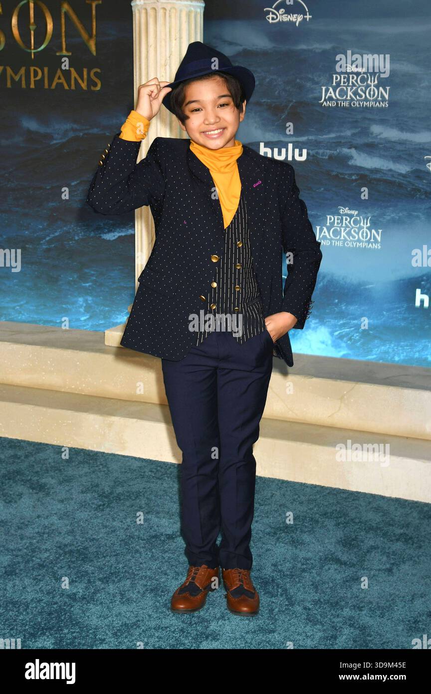 Milo Maharlika bei der Weltpremiere der 2. Staffel der Disney Serie ...