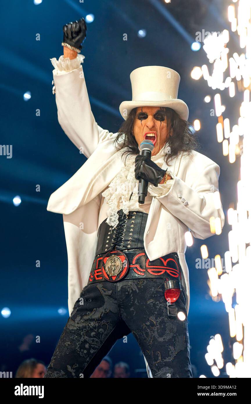 Alice Cooper live bei der 40. Night of the Proms 2025 in der ZAG Arena ...