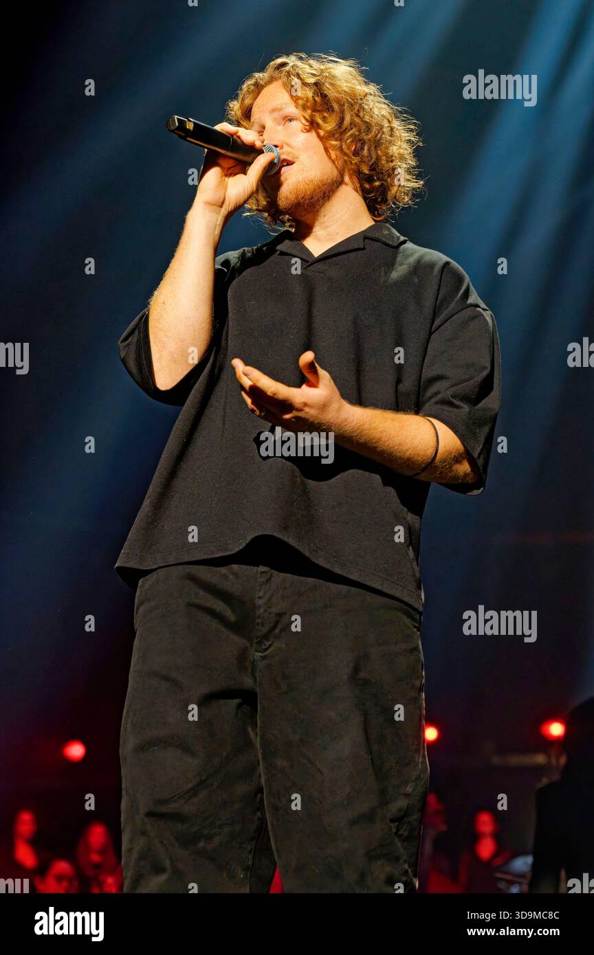 Michael Schulte live at the 40th Night of the Proms 2025 in the ZAG ...