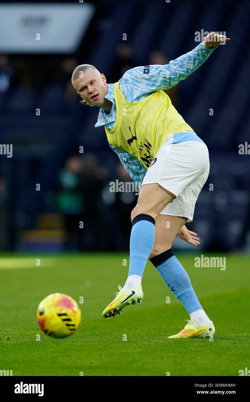 Manchester, England, 6th December 2025. Erling Haaland of Manchester ...