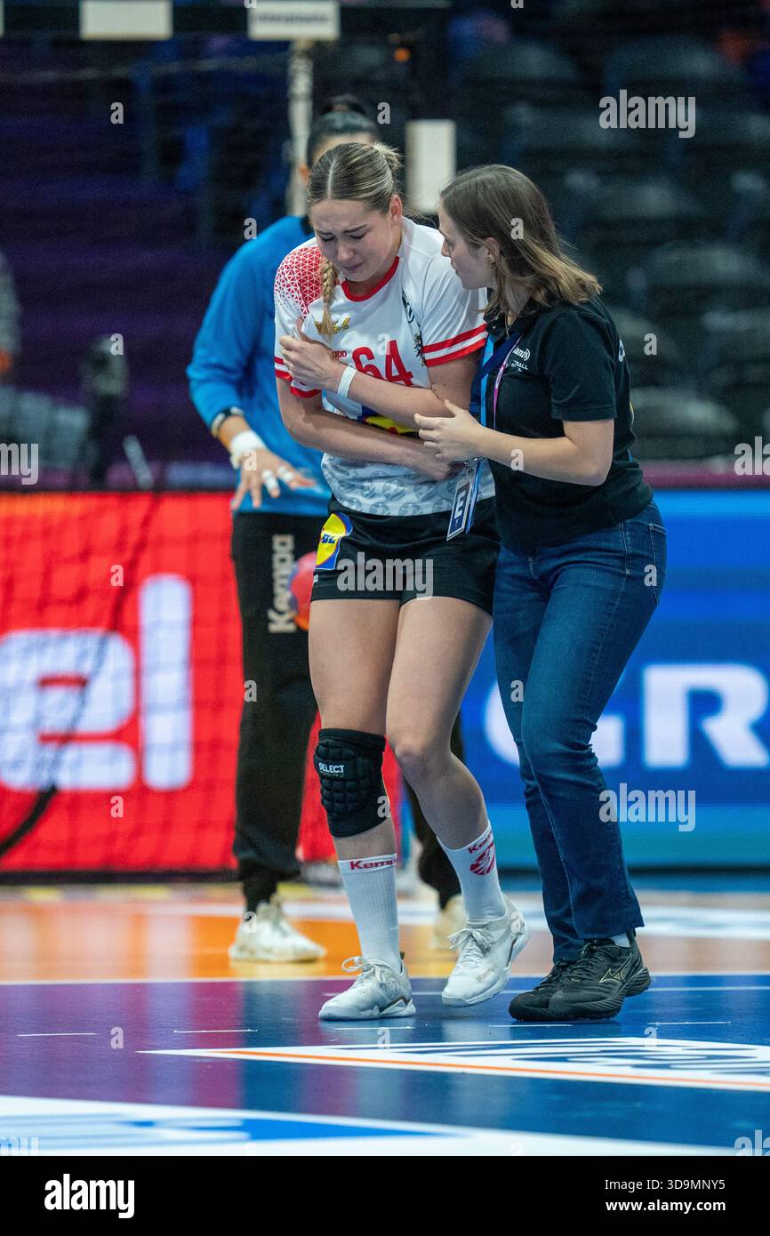 ROTTERDAM, NETHERLANDS - DECEMBER 6: Ana Pandza of Austria during the ...