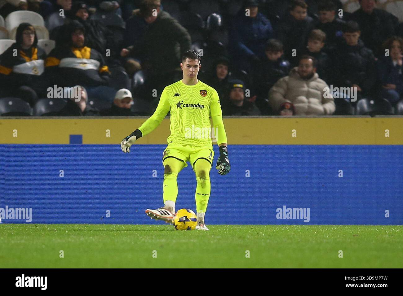 MKM Stadium, Hull, England - 5th December 2025 Ivor Pandur Goalkeeper ...