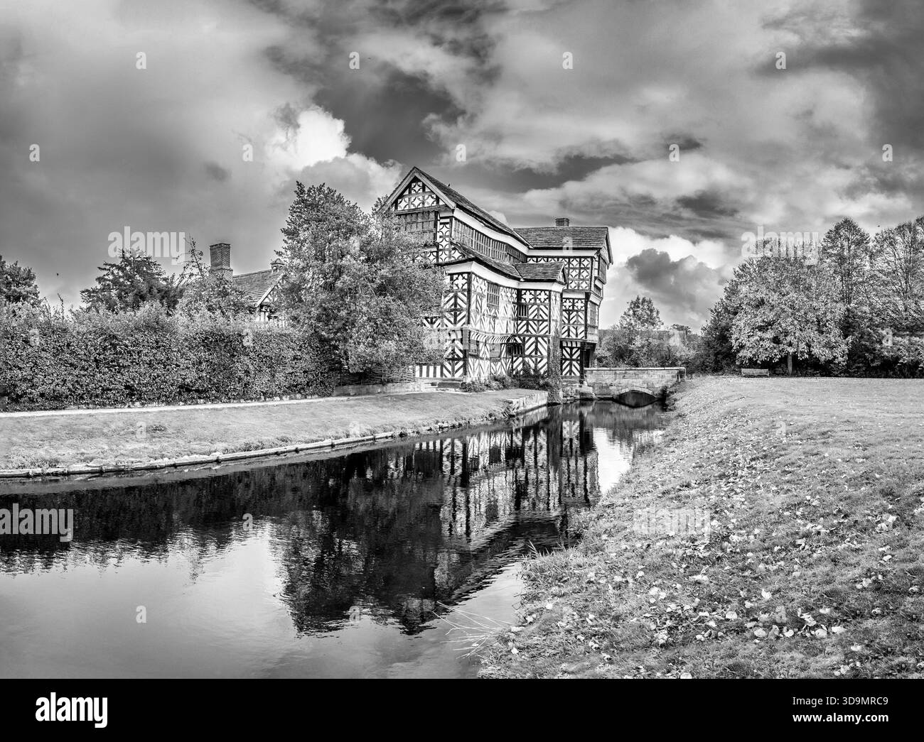 Morton hall Black and White Stock Photos & Images - Alamy