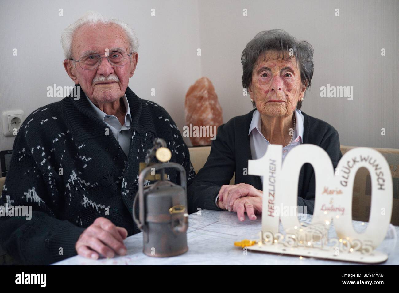 PRODUCTION - 06 December 2025, Hesse, ---: Ludwig and Maria Jökel sit ...