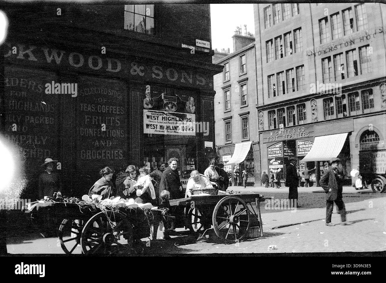 Street scene, selling from barrows, Glasgow, Scotland, early 20th ...