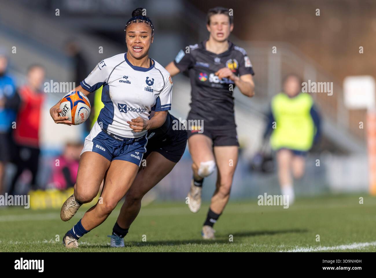 Bristol Bears Women’s Reneeqa Bonner Runs with ball During the match ...