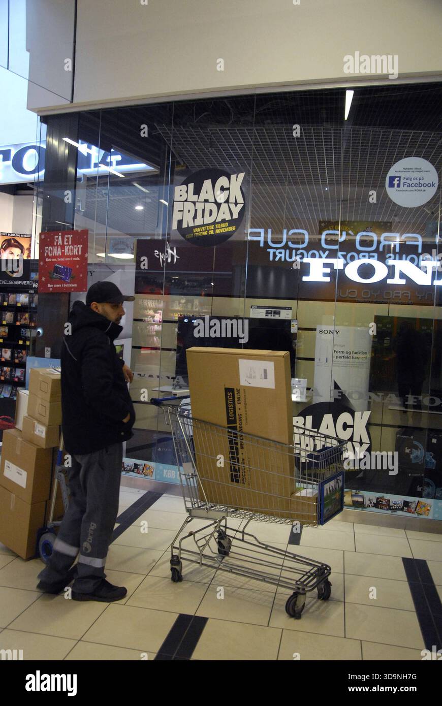 COPENHAGEN/DENMARK Field s shopping center has called Black Friday ...