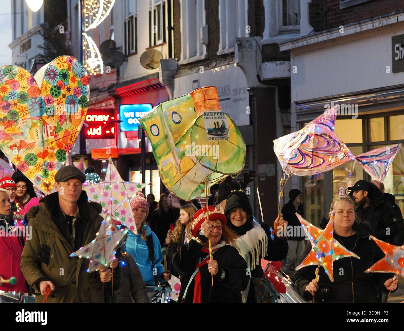 Sheerness, Kent, UK. 6th Dec, 2025. The annual Christmas lantern parade ...