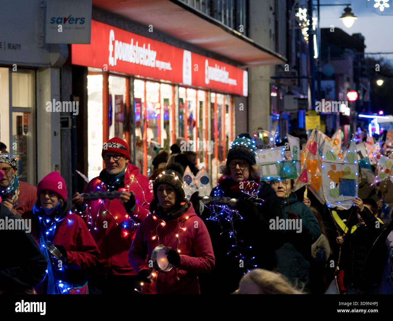 Sheerness, Kent, UK. 6th Dec, 2025. The annual Christmas lantern parade ...