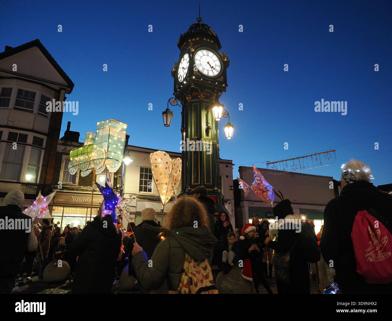 Sheerness, Kent, UK. 6th Dec, 2025. The annual Christmas lantern parade ...