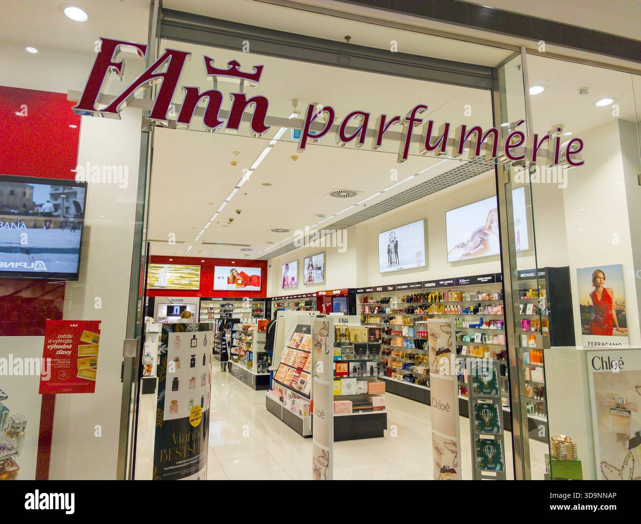 Fann parfumerie hi-res stock photography and images - Alamy