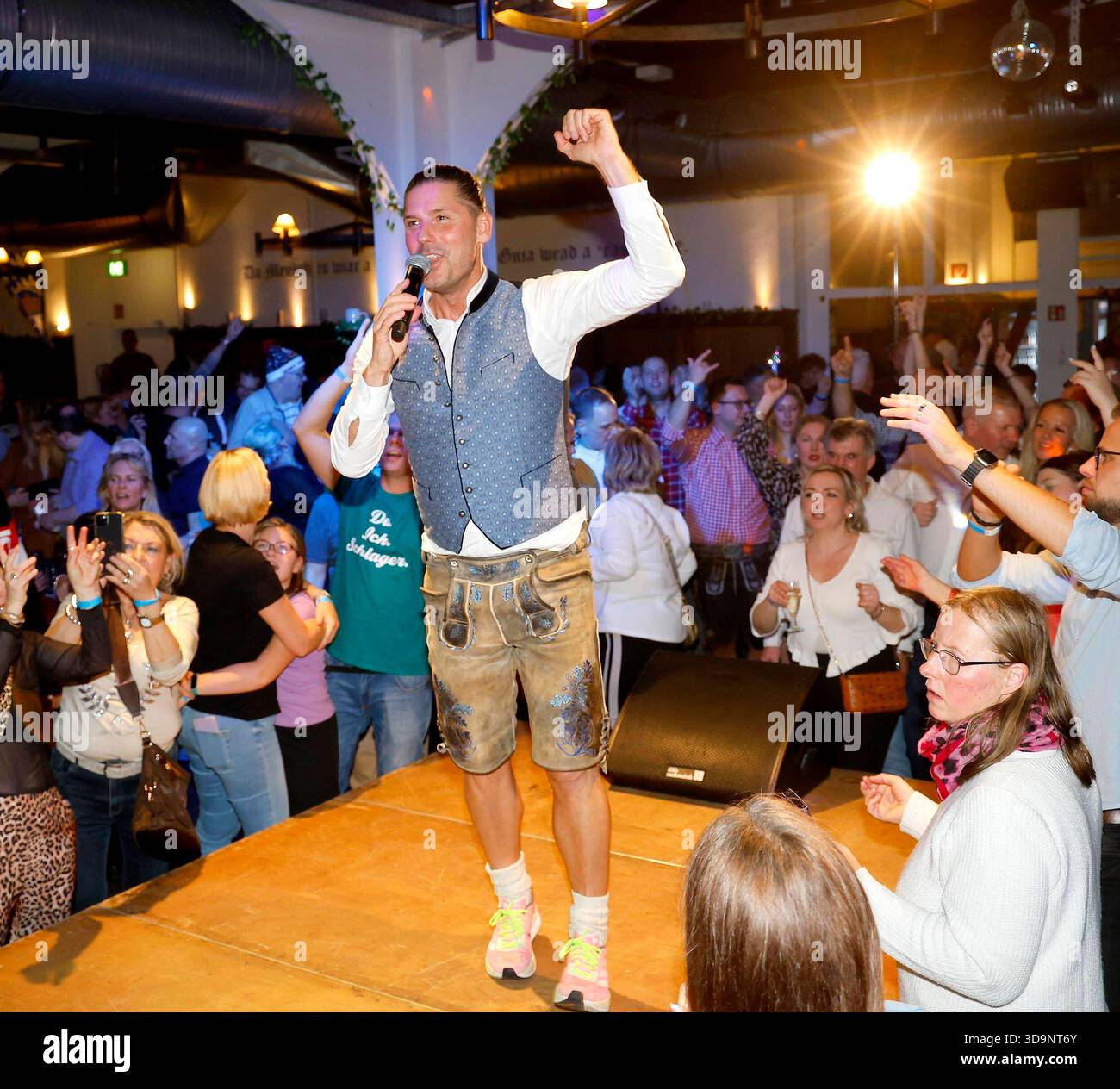 Markus Luca bei der Schlagernacht im Hofbräuhas Berlin. *** Markus Luca ...