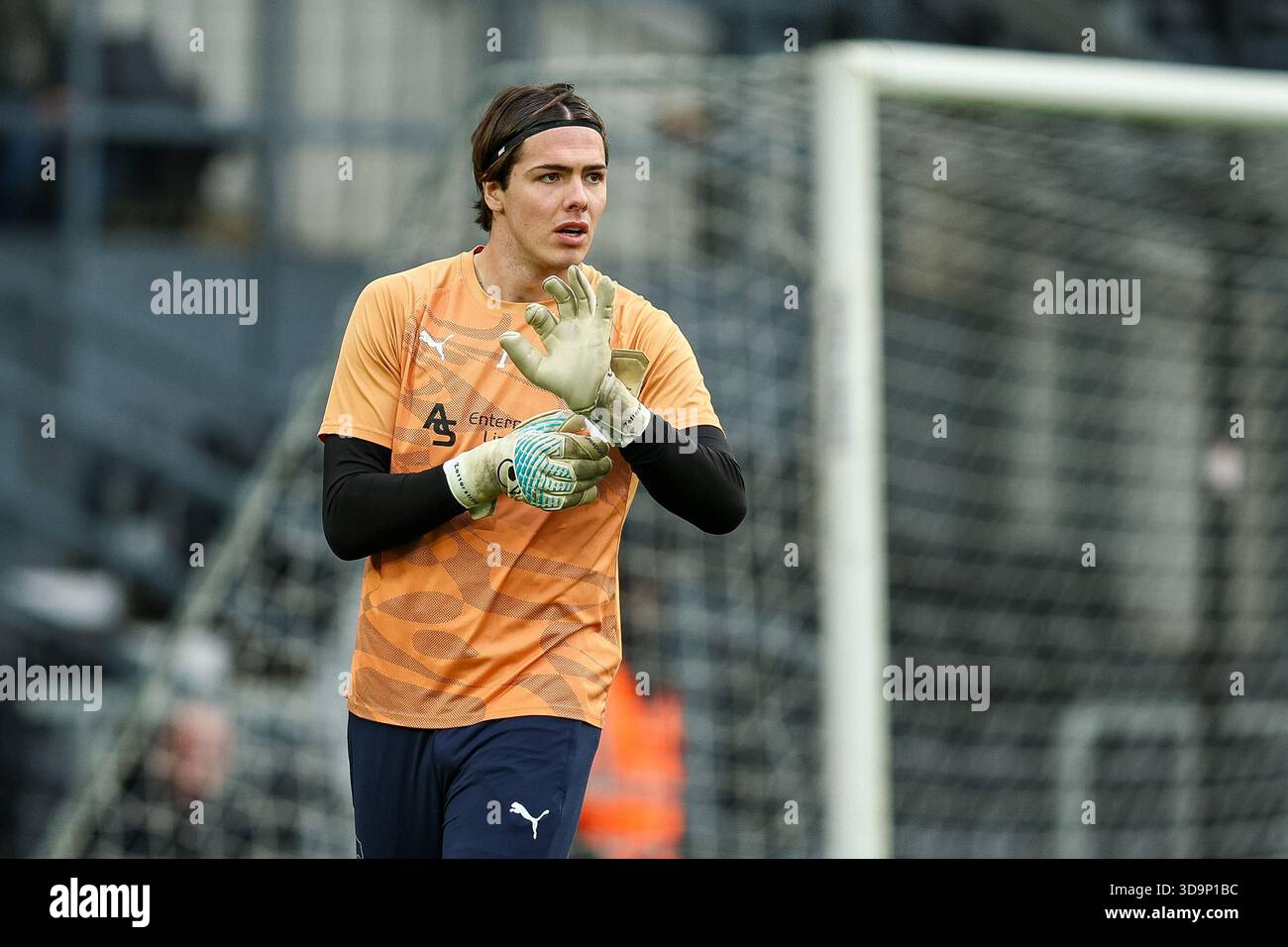 1, Jacob Widell Zetterström of Derby County at warm up during the Sky ...