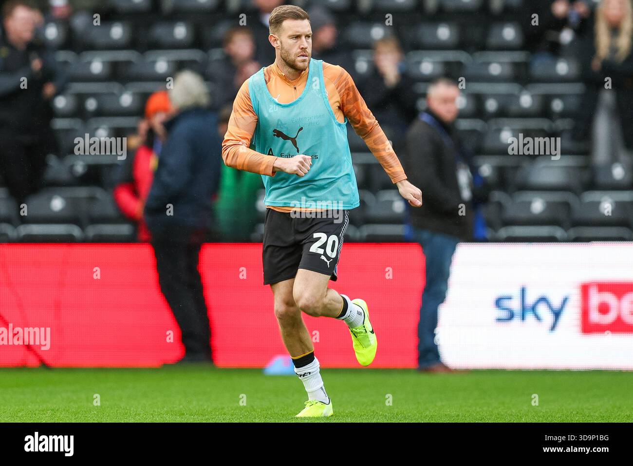 20, Callum Elder of Derby County at warm up during the Sky Bet ...