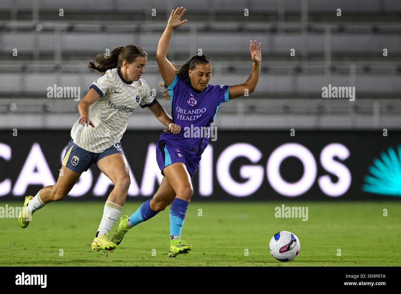 Orlando Pride forward Summer Yates, right, and Seattle Reign FC ...