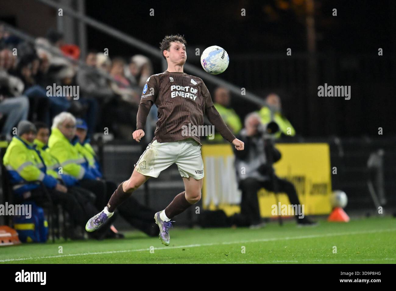 ALMELO , 06–12-2025 , Stadium Asito , season 2025 / 2026 , Dutch ...