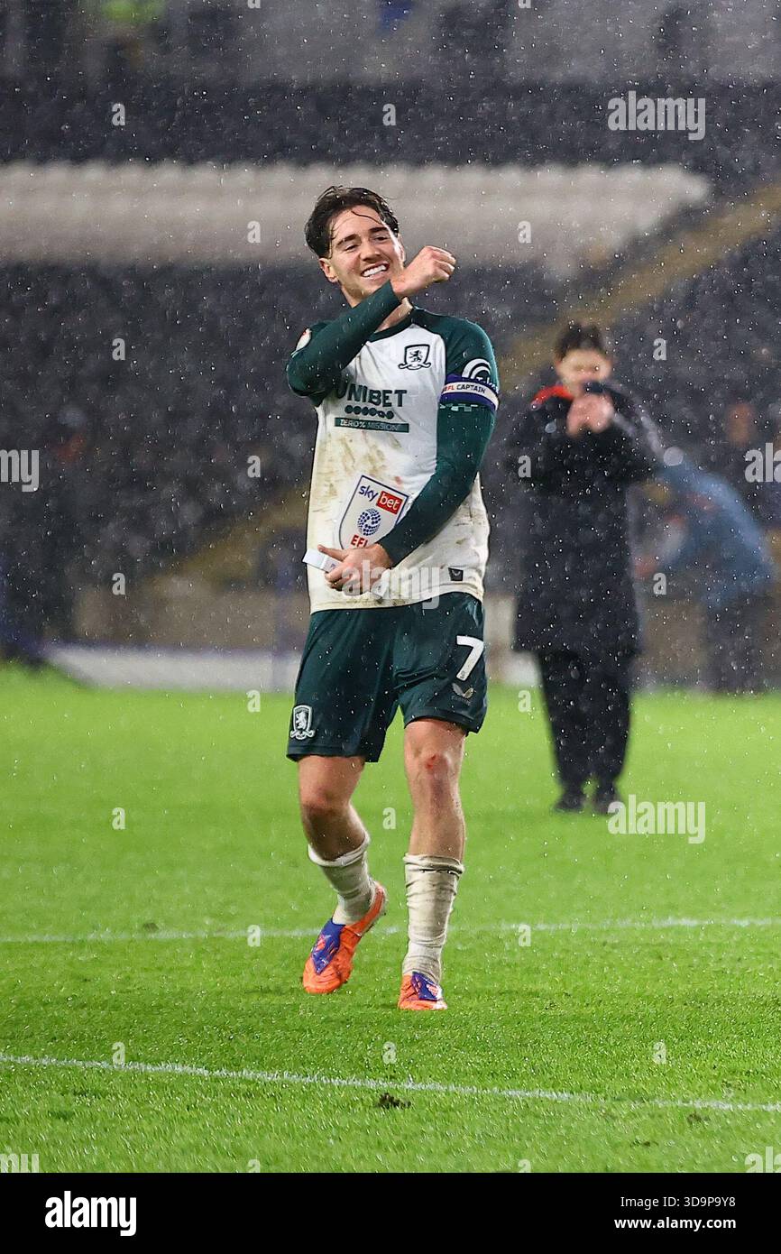 MKM Stadium, Hull, England - 5th December 2025 Hayden Hackney (7) of ...