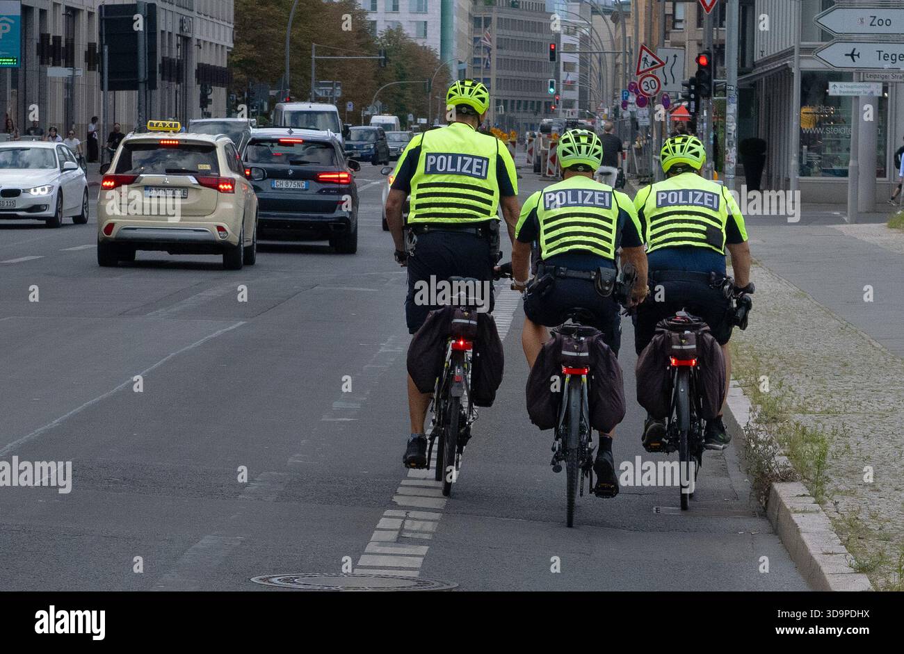 20 August 2025, Berlin: 23.11.2025, Berlin. Three police officers ...