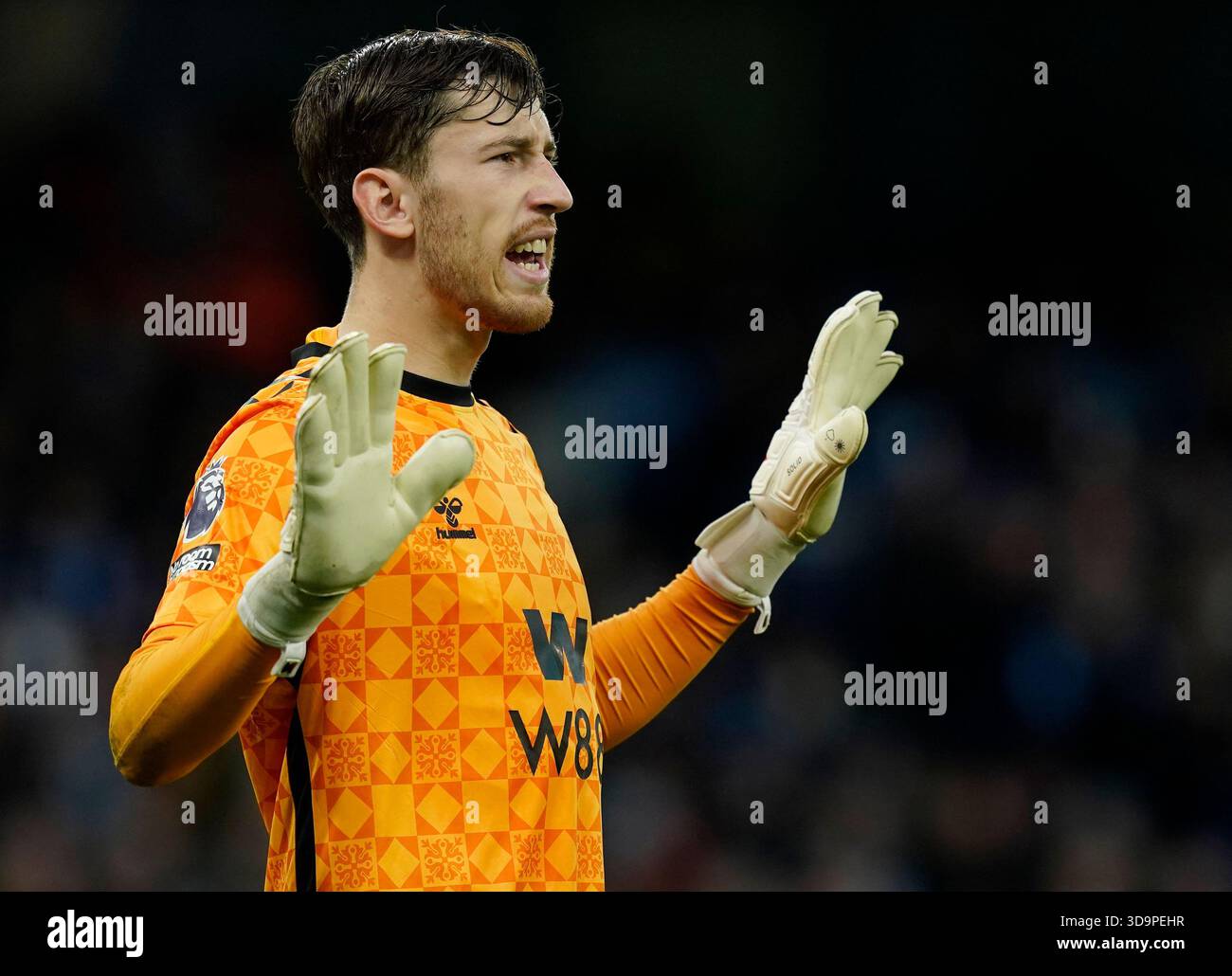 Manchester, England, 6th December 2025. Robin Roefs of Sunderland ...