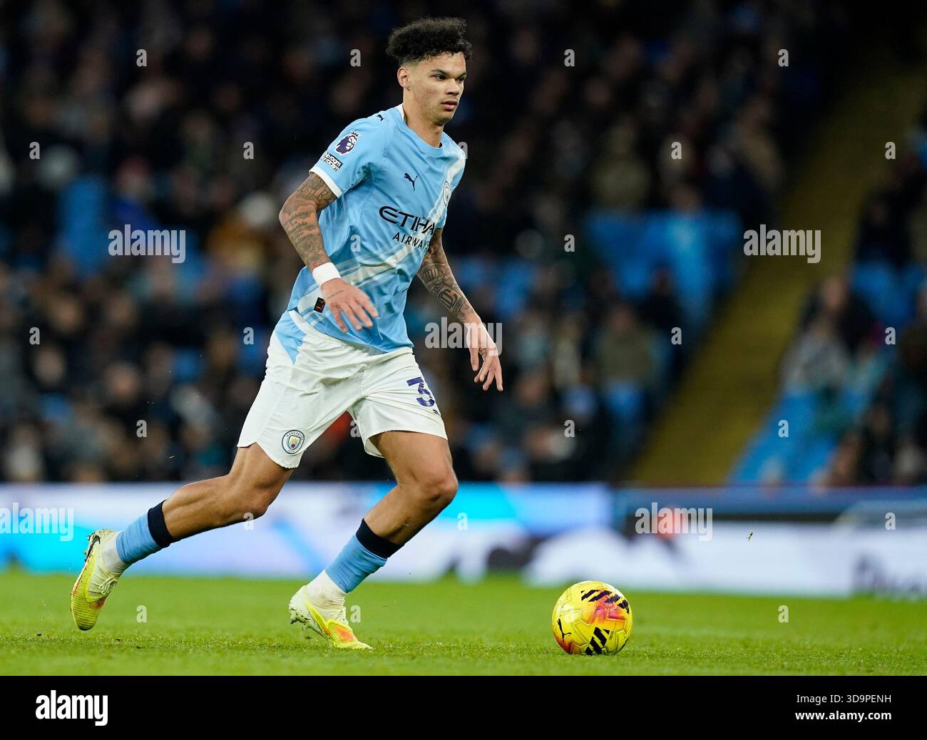 Manchester, England, 6th December 2025. Nico O’Reilly of Manchester ...