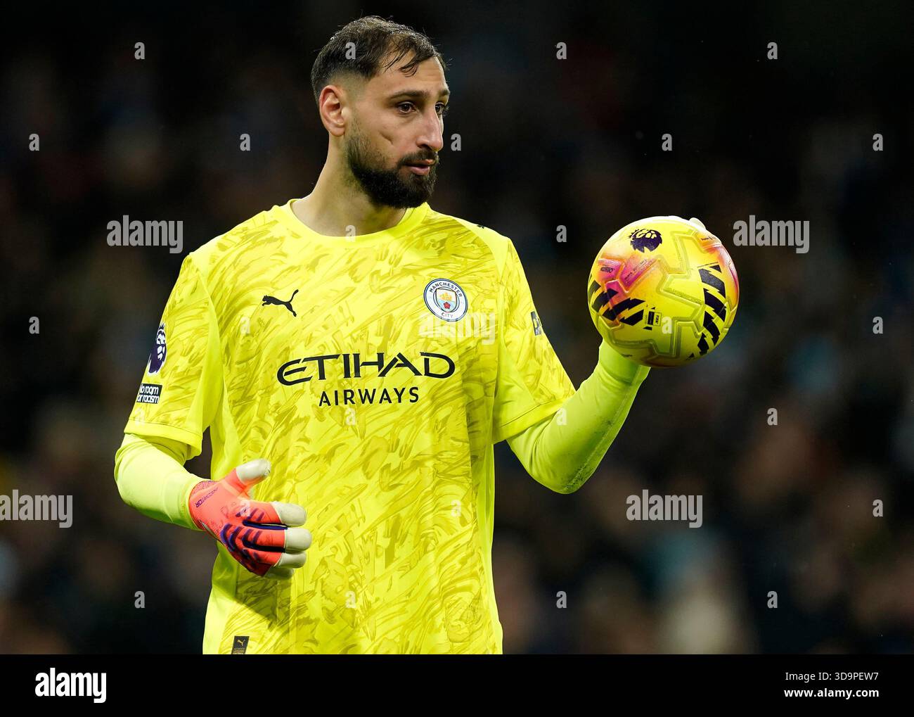 Manchester, England, 6th December 2025. Gianluigi Donnarumma of ...