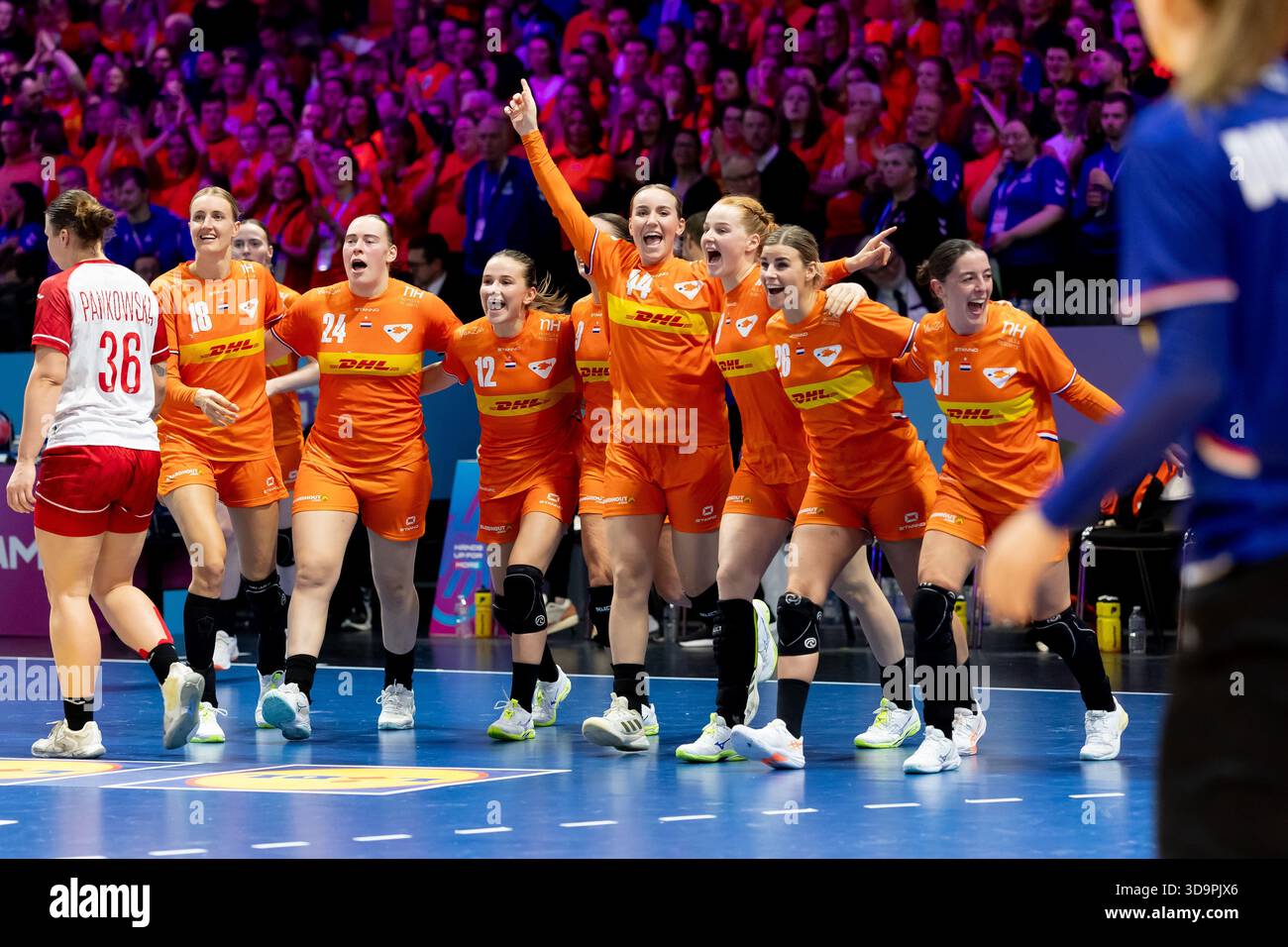 ROTTERDAM - The Dutch women's handball team celebrates victory during ...