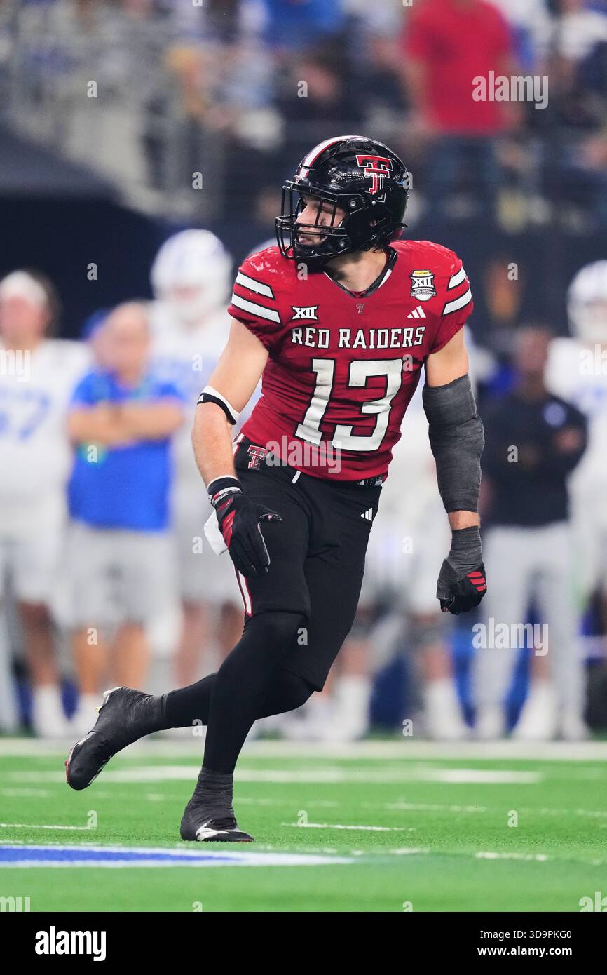 Texas Tech linebacker Ben Roberts drops back into coverage before ...