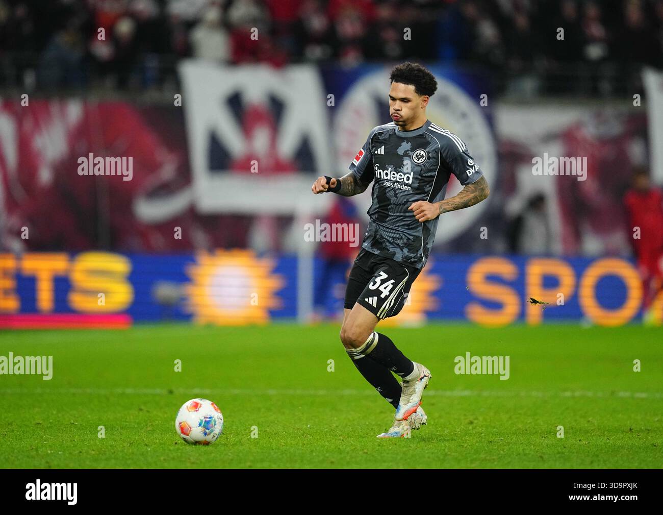December 06 2025: Nnamdi Collins of Eintracht Frankfurt controls the ...