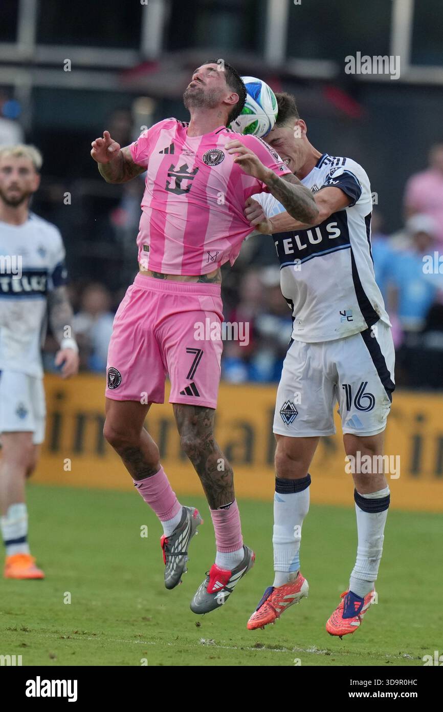 Inter Miami midfielder Rodrigo de Paul (7) and Vancouver Whitecaps ...