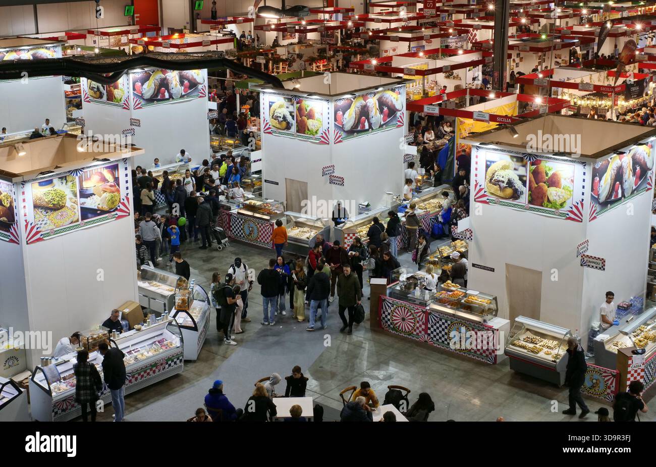 The opening day of the 2025 Craft Fair featured many new features, new ...