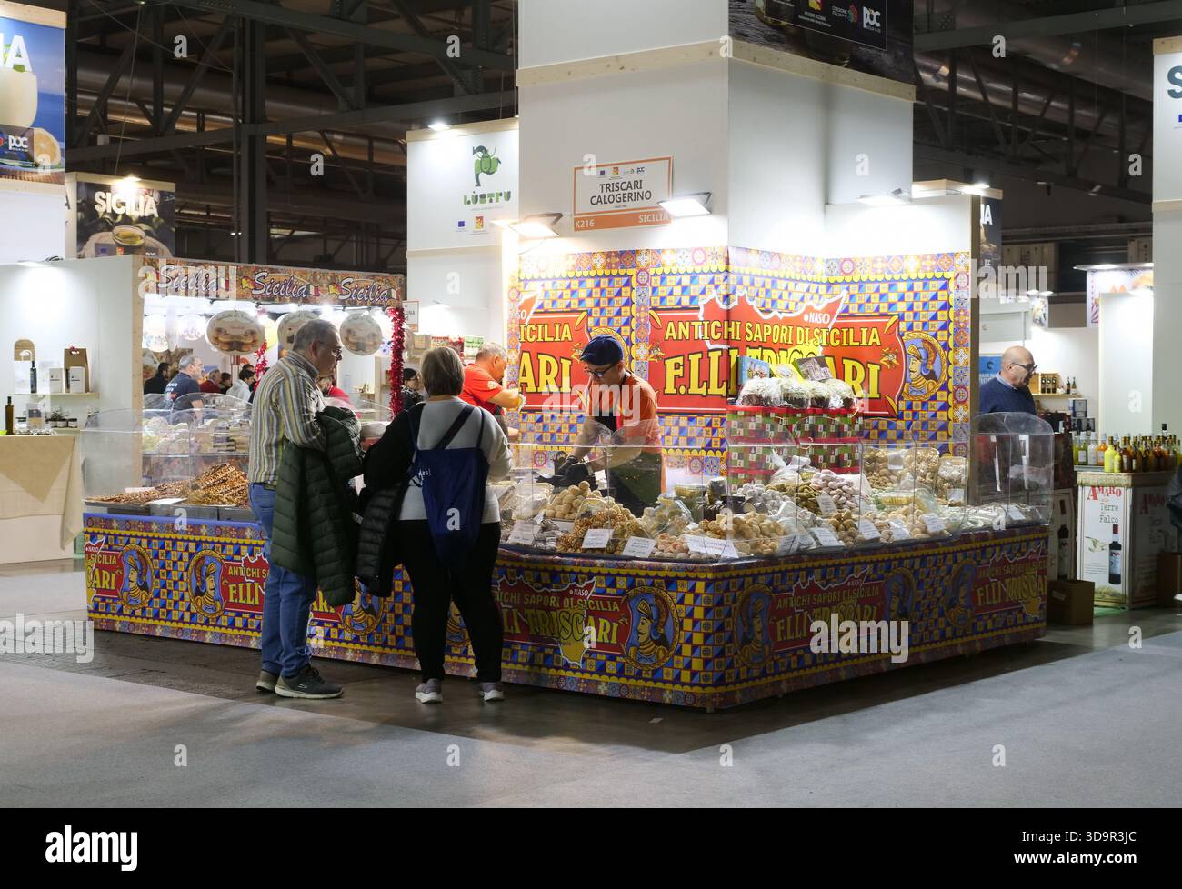 The opening day of the 2025 Craft Fair featured many new features, new ...