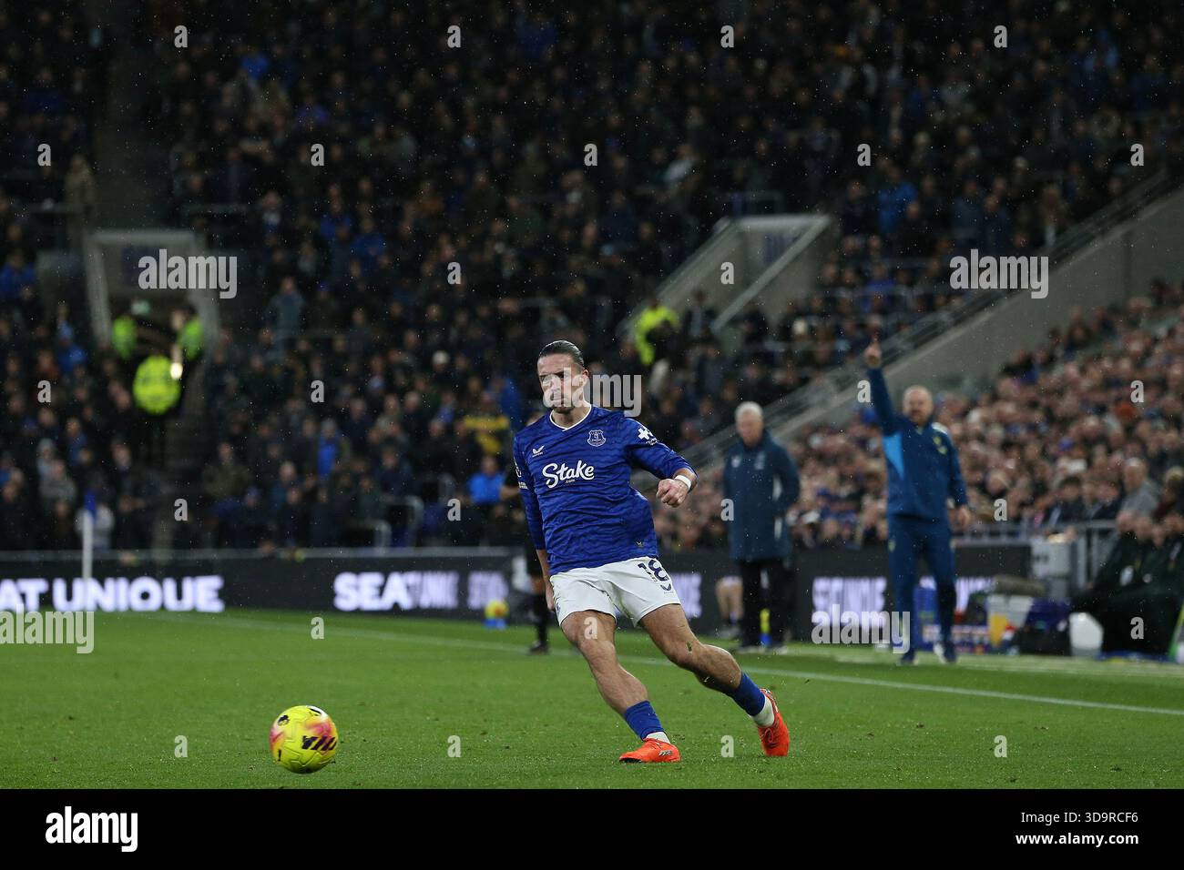Nottingham forest liverpool 2025 hi-res stock photography and images ...