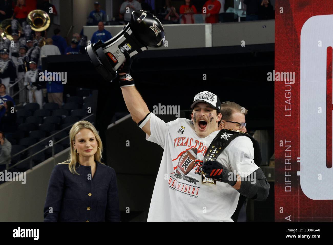 Texas Tech linebacker Ben Roberts celebrates after being named the MVP ...