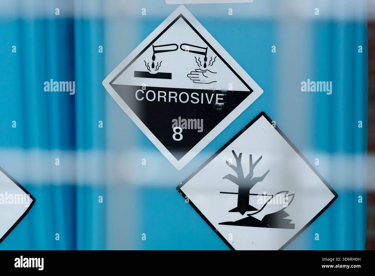Chemical spill warning symbols hi-res stock photography and images - Alamy